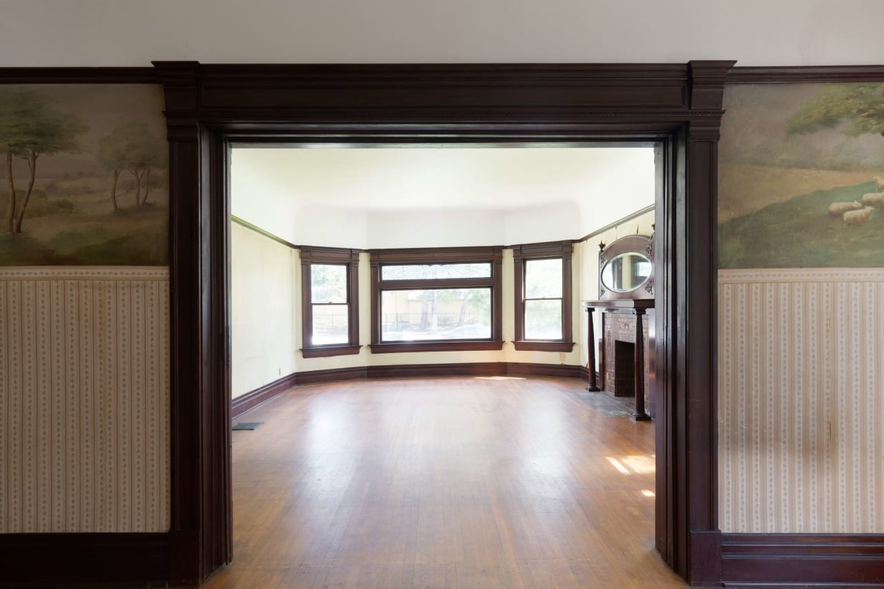 Grand Los Angeles Craftsman