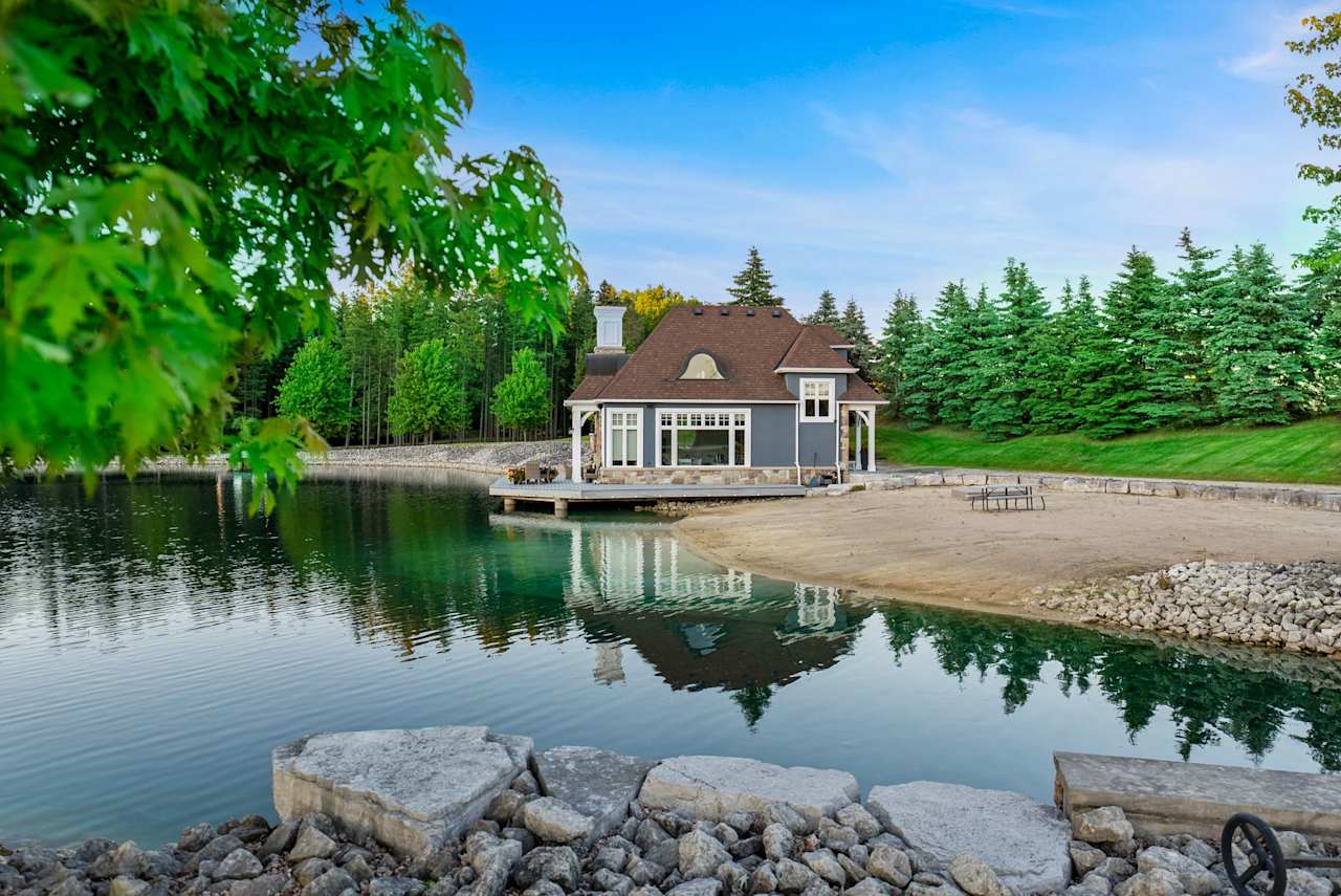 An Extraordinary Custom-Built Estate | Barry Cohen Homes