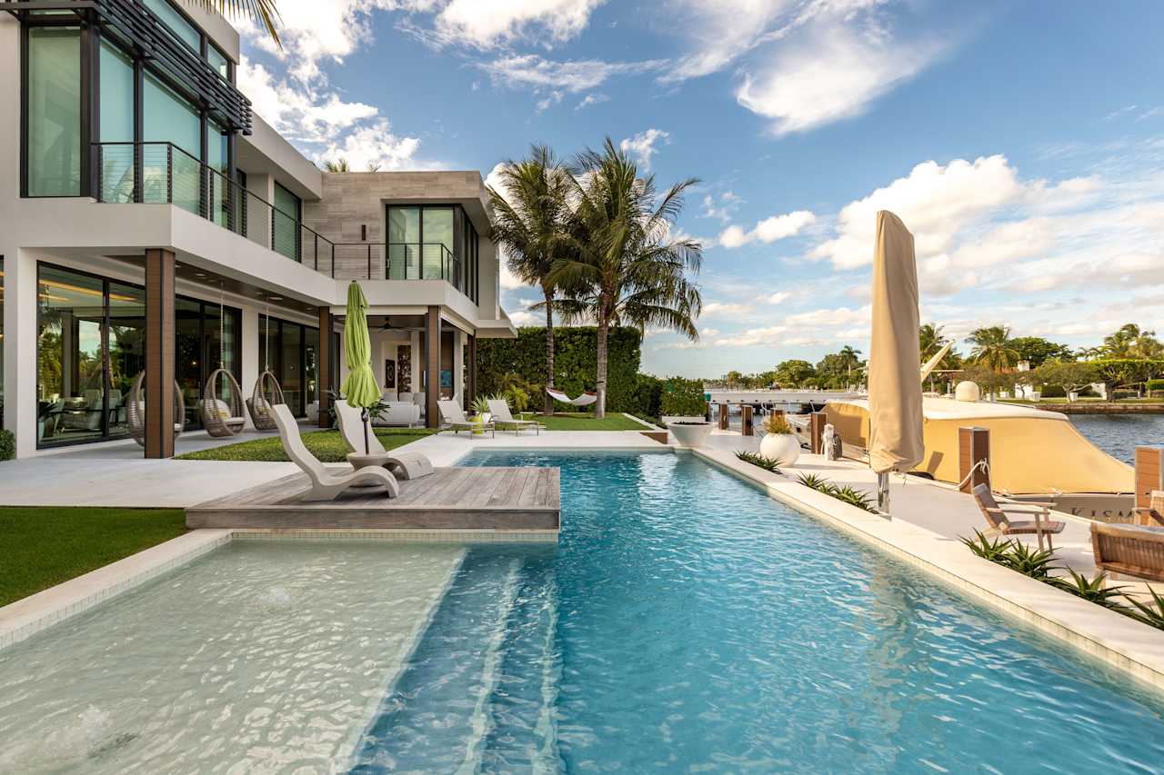 Rina Rodriguez | Florida Real Estate Agent Expert