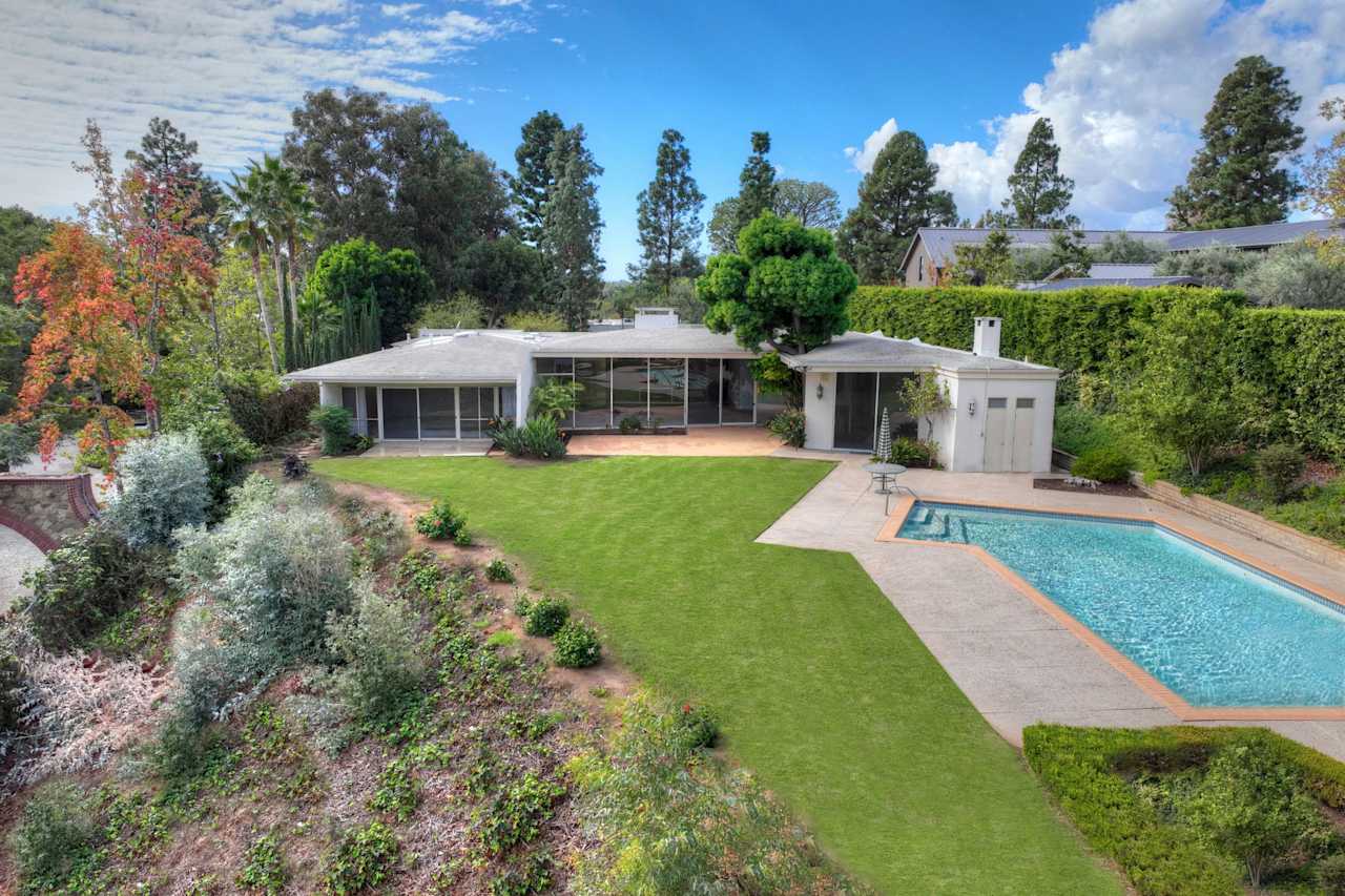 938 N Alpine Dr, Beverly Hills