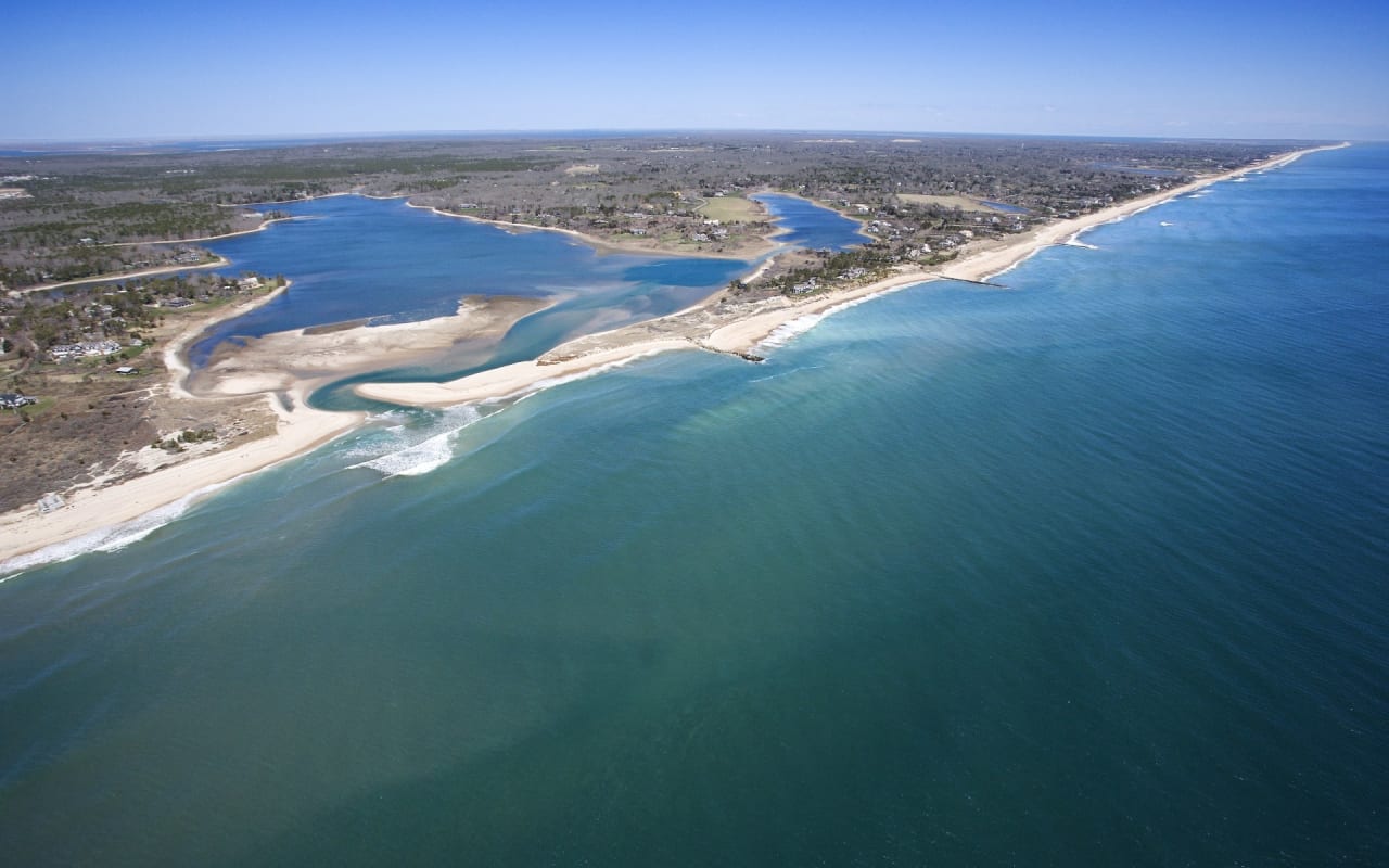 2040 Meadow Lane, Southampton | The Breitenbach Advisory