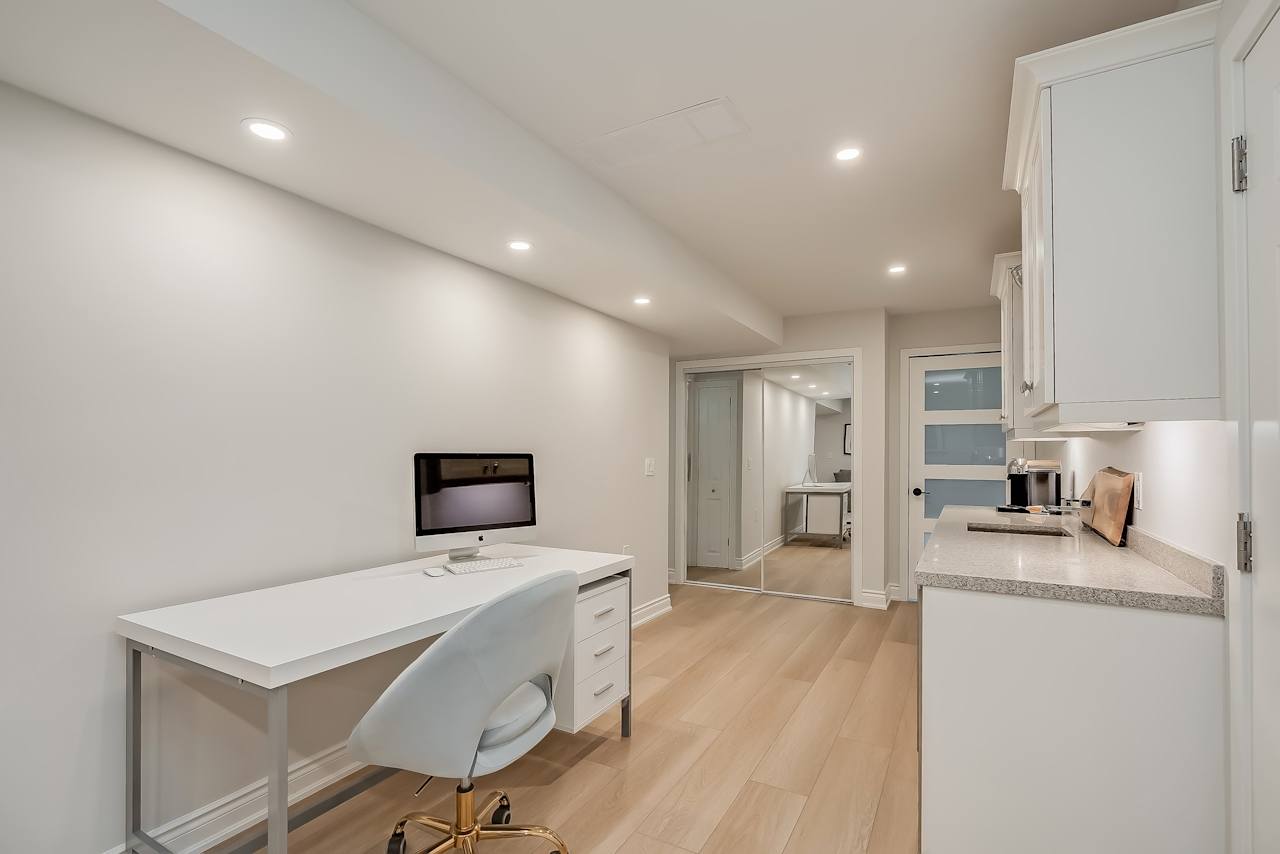 823 Partridge Drive | Burlington, ON L7T 2Z6 | Goodale Miller Team