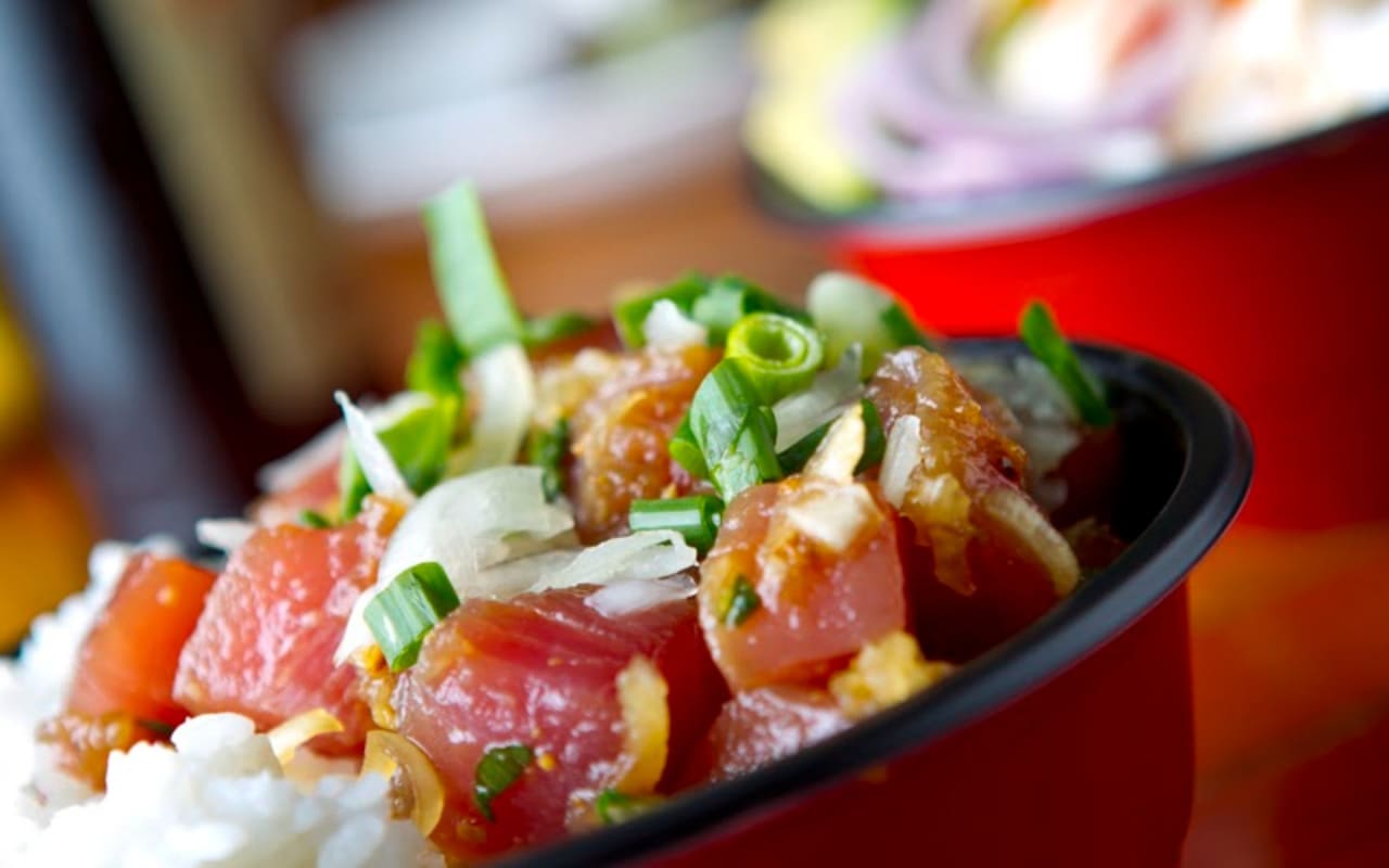 10 Can’t-Miss Poke Spots in Honolulu | Tracy Allen