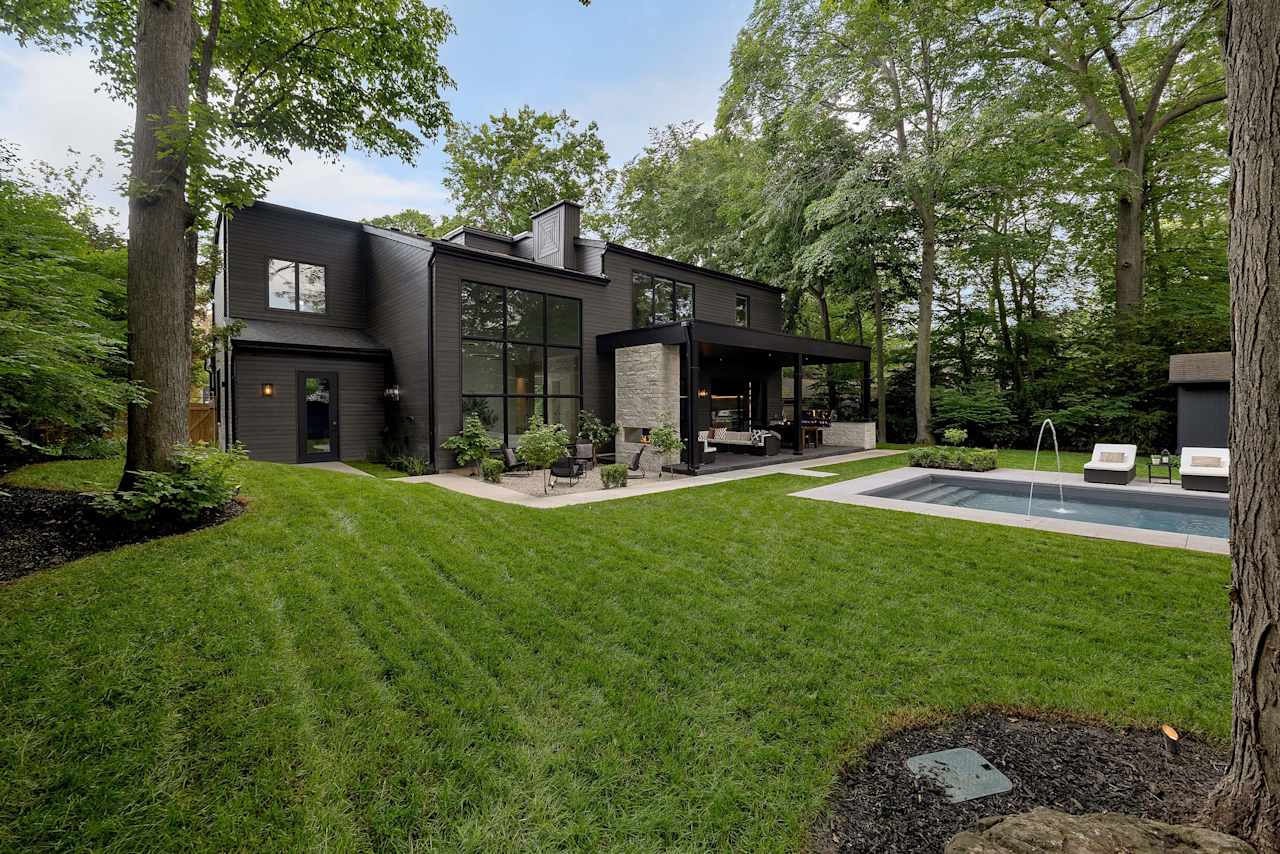 2102 Glenforest Crescent | Oakville, ON L6J 2G4 | Goodale Miller Team