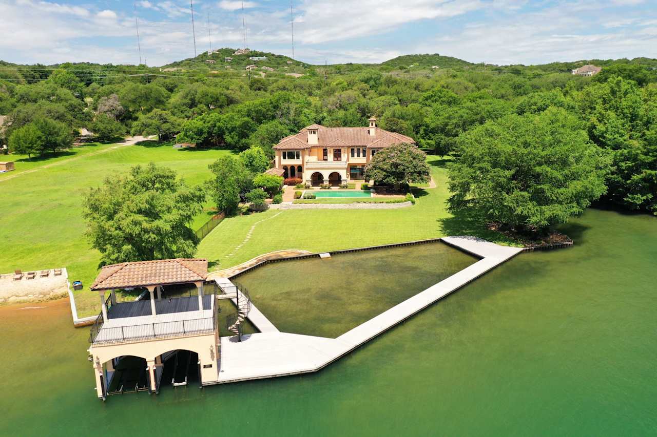 3201 Westlake Drive | For Lease on Lake Austin