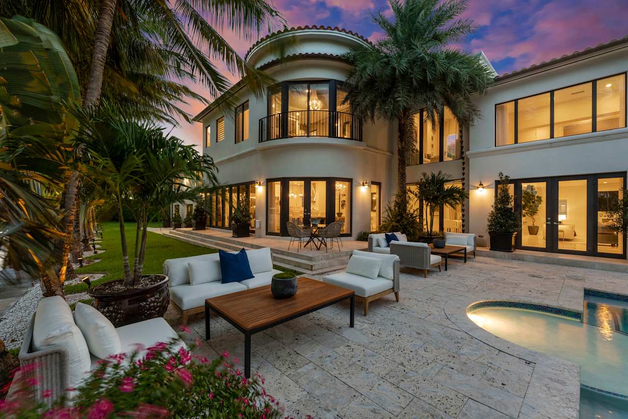 Jeri Jenkins Group | Miami Beach Real Estate Professionals