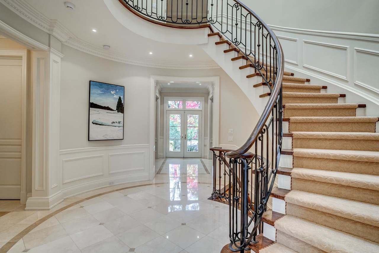 SOLD: Most Prestigious Location | Barry Cohen Homes