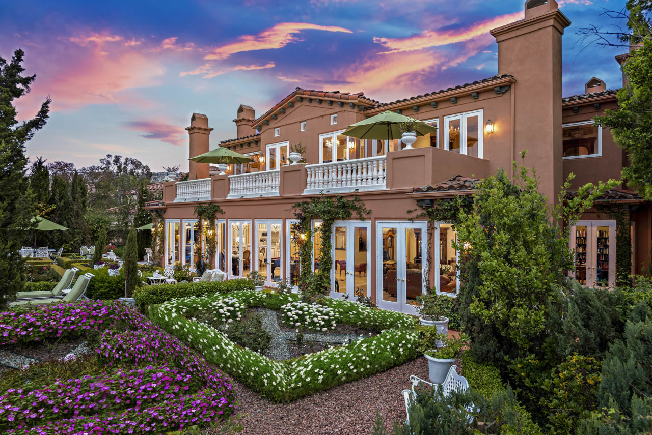 Lee Ann Canaday | Canaday Group | Orange County Luxury Home Specialists