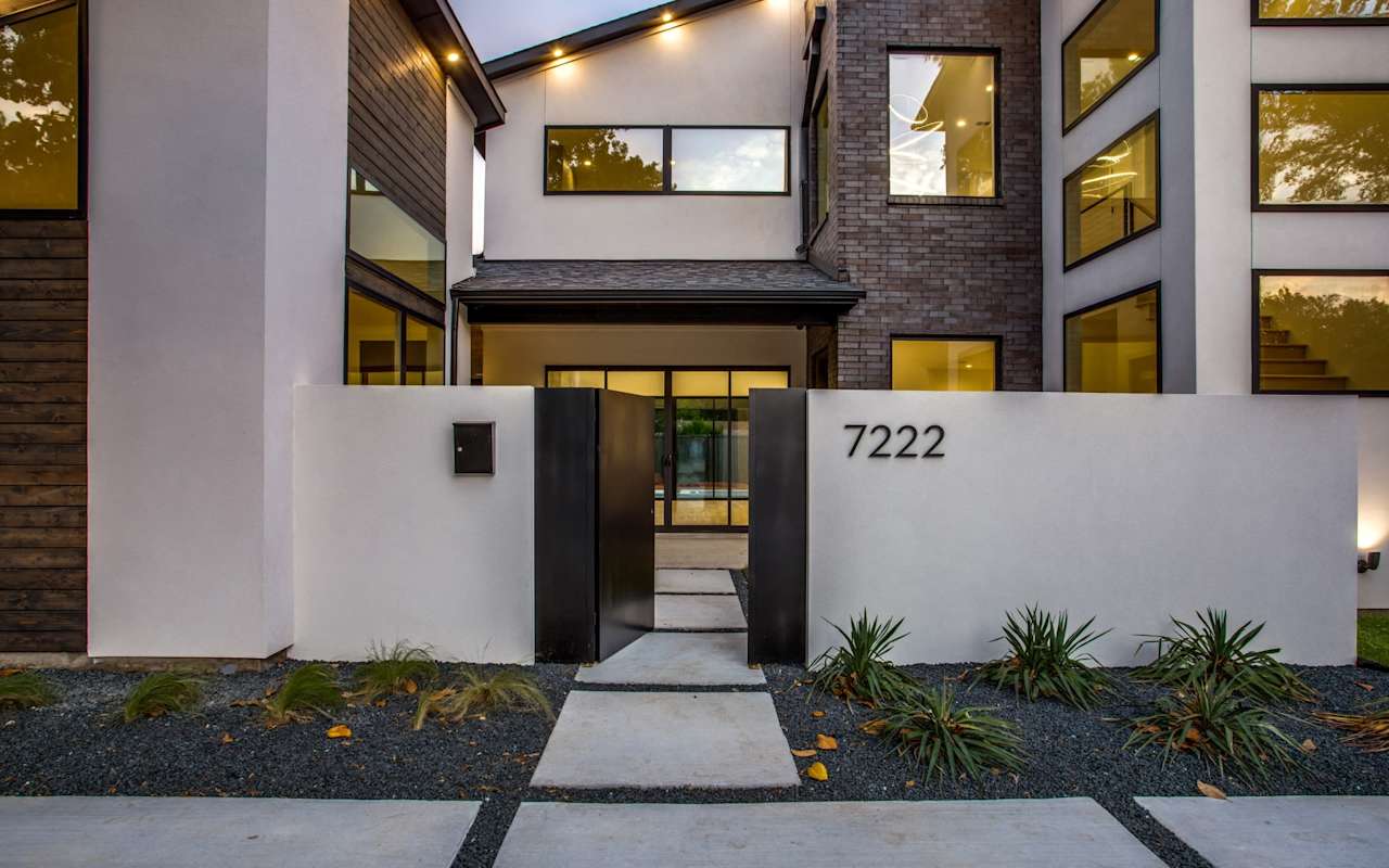 Iconic Real Estate | Dallas, TX Real Estate Agents