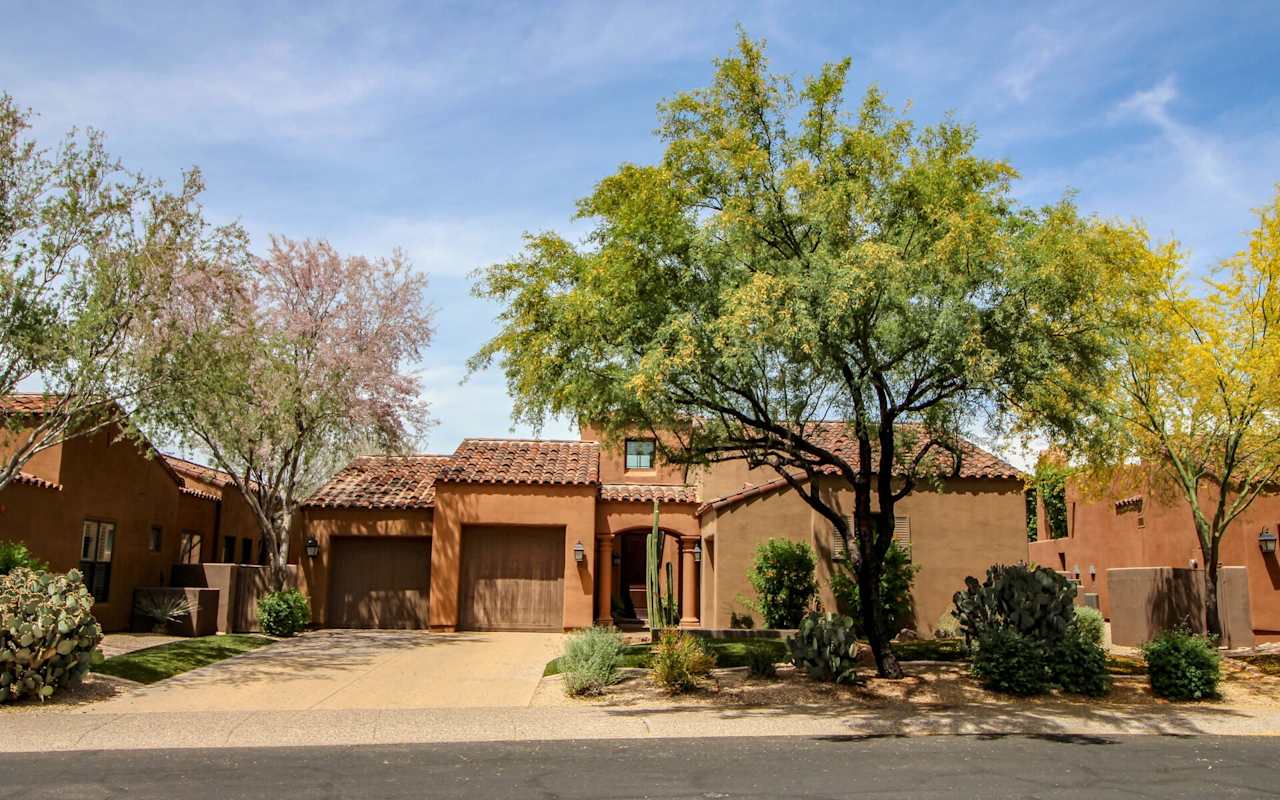 Living in Phoenix AZ | Gregory Corbett Real Estate Agent