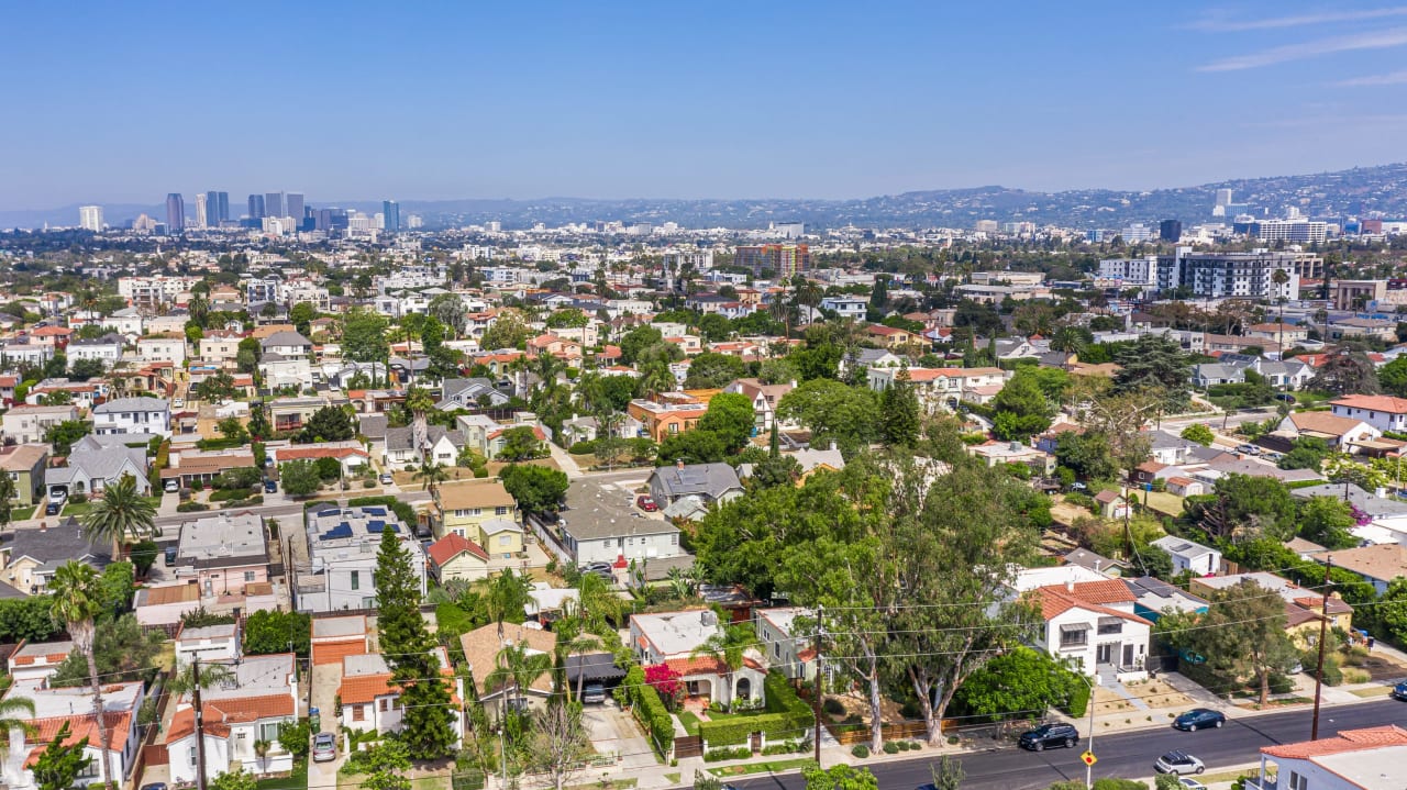 Lush Private Spanish Hideaway in Picfair Village
