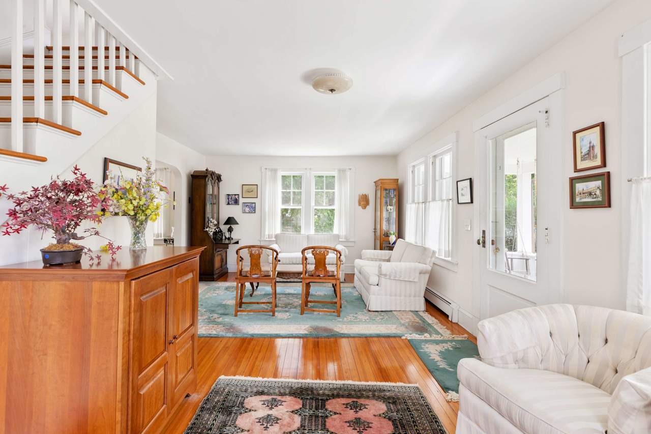 QUINTESSENTIAL BELLPORT HOME