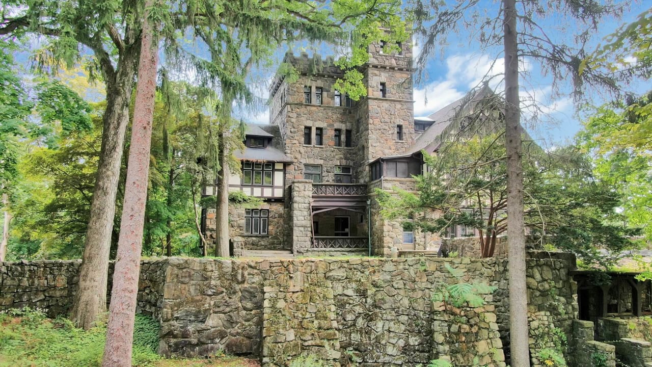 Lakefront Mansion Was Built for the Founder of Tuxedo Park - Pierre ...