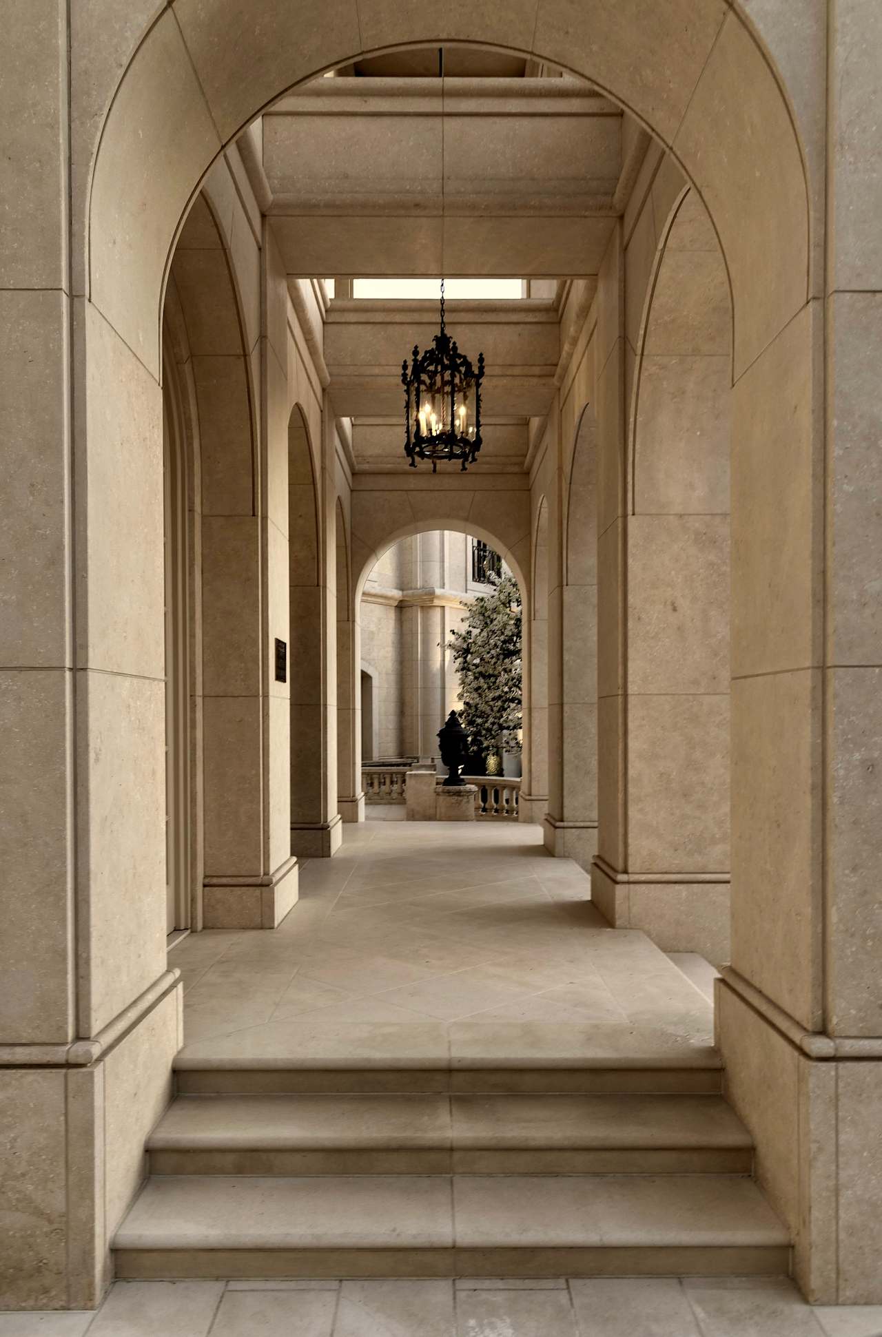 Hilton Hilton | Legacy of Luxury