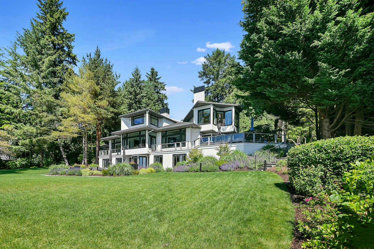 Compass Exclusive | Mary Pong