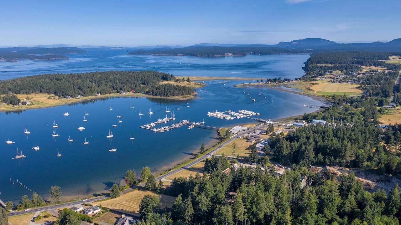 The Islands | Gudgell Group / Compass San Juan Islands