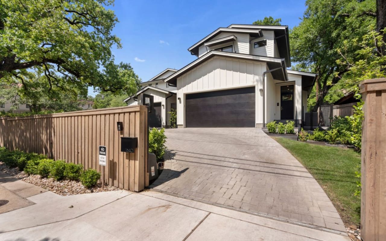 1301 Woodlawn Blvd | Lander Peerman