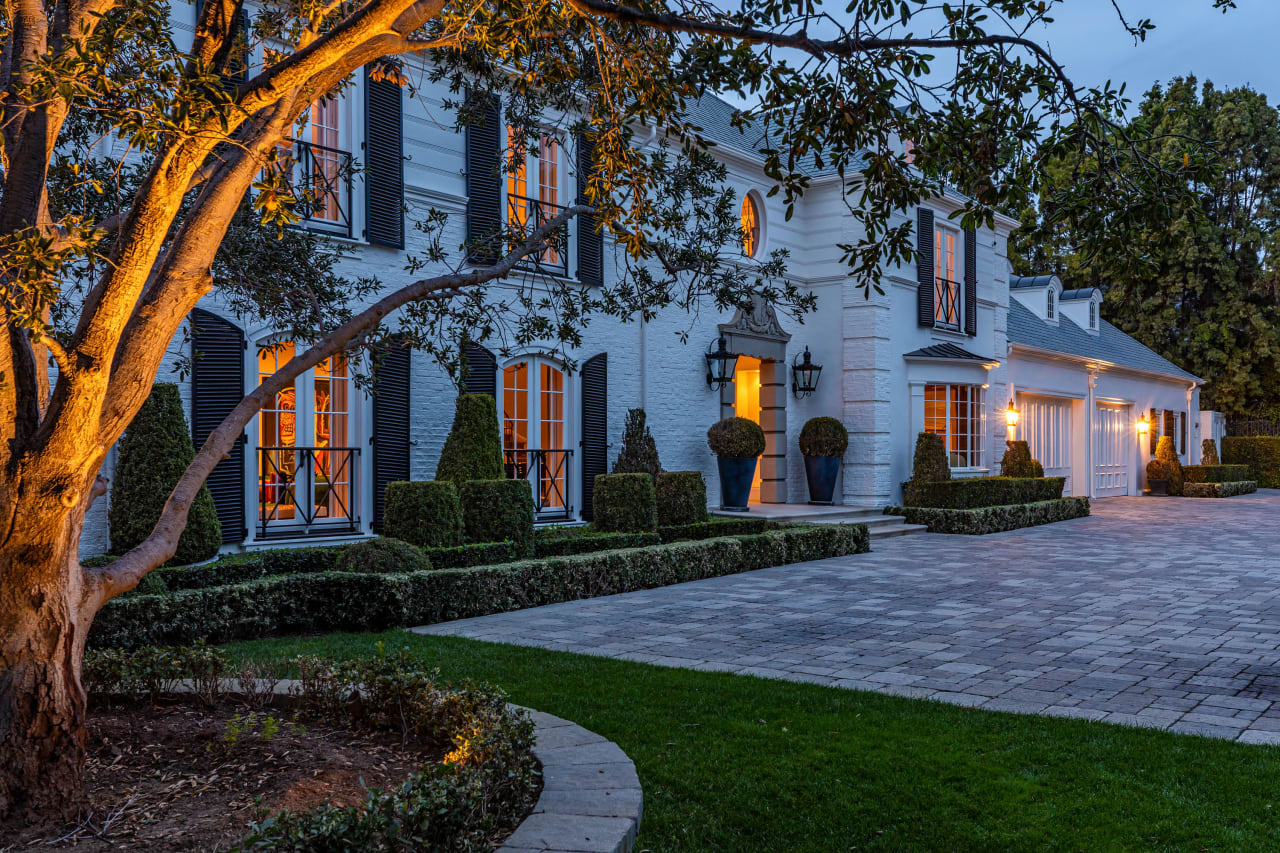 219 S Mapleton Dr | 90024 | 9 Beds, 9 Baths
