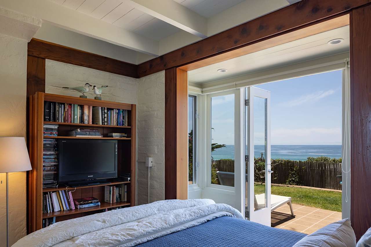 Fiddler's Green - Scenic & 8th NW Corner