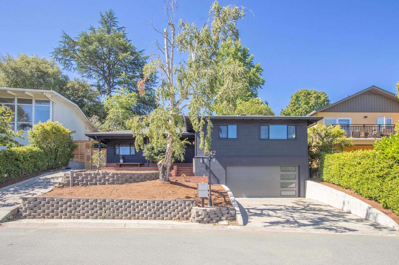 Helm Real Estate - MLS listings in the San Francisco/Bay Area.