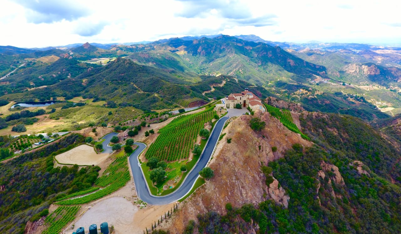 Malibu Real Estate | 340 N Kanan Rd. Malibu CA 90265