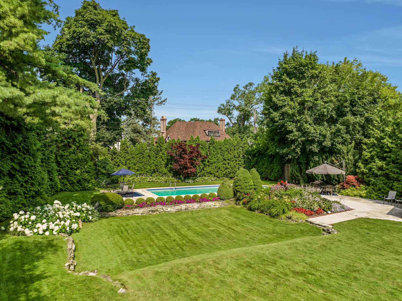 19221 Strathcona Drive