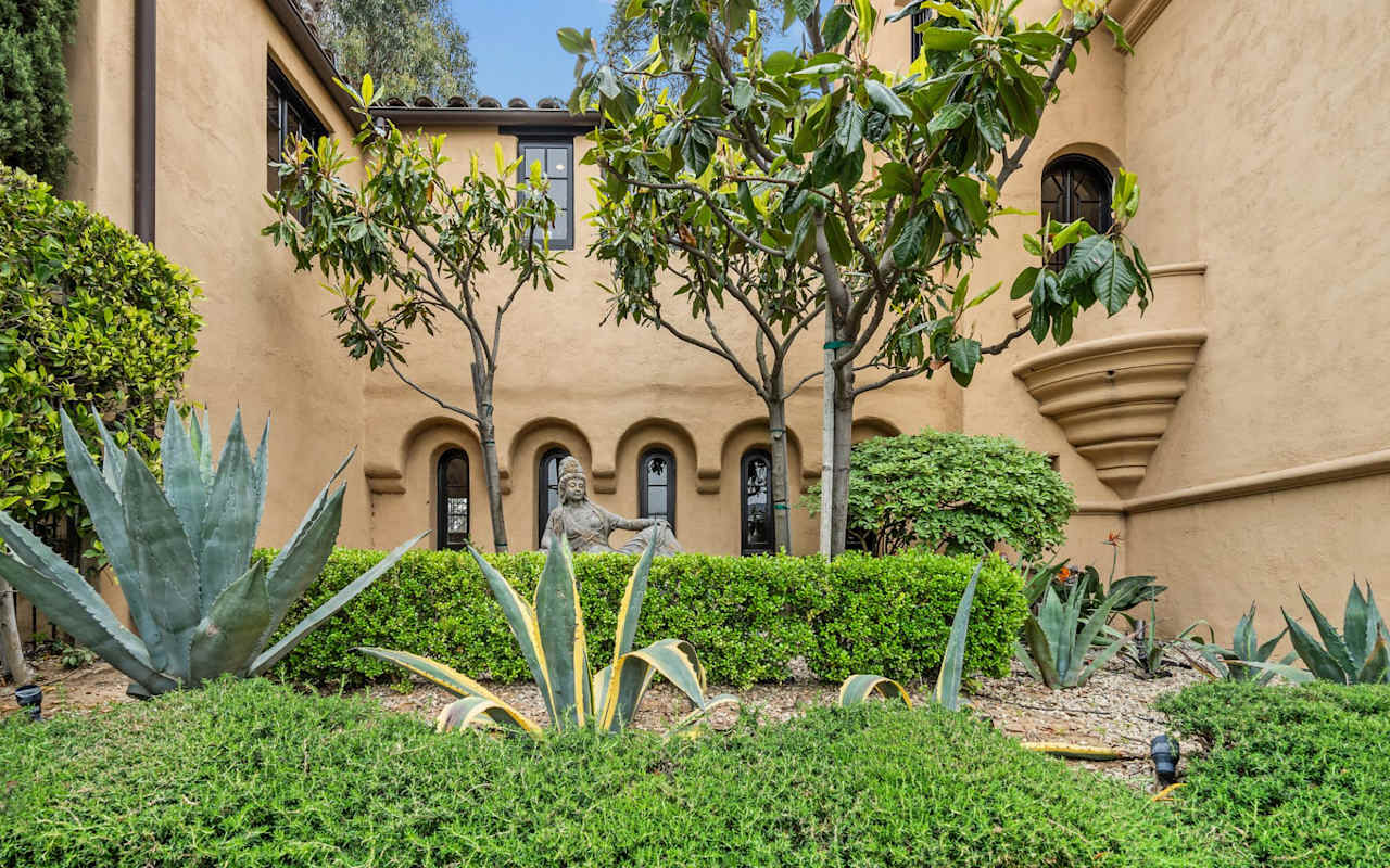 The Cedars Mansion | Christophe Choo