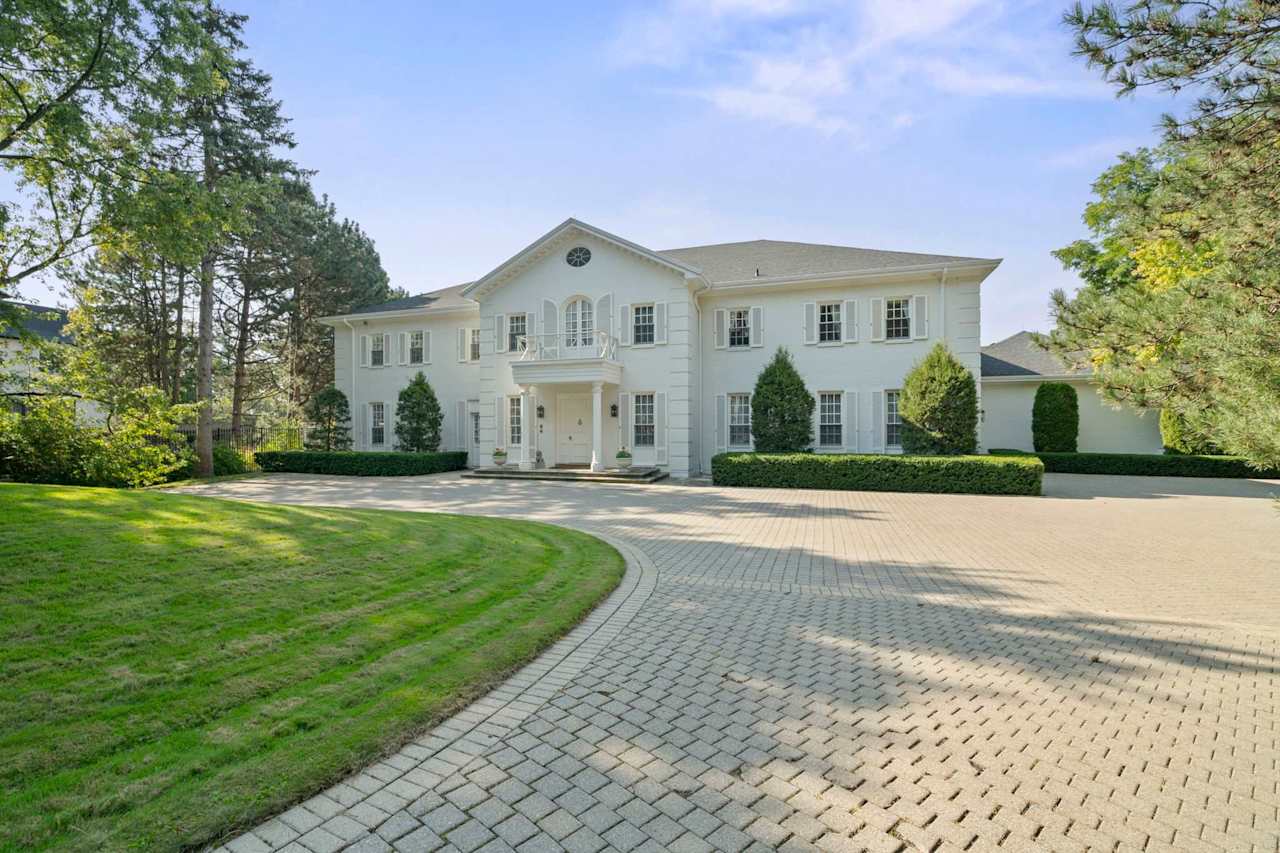 An Icon Among Toronto's Finest Estates | Barry Cohen Homes