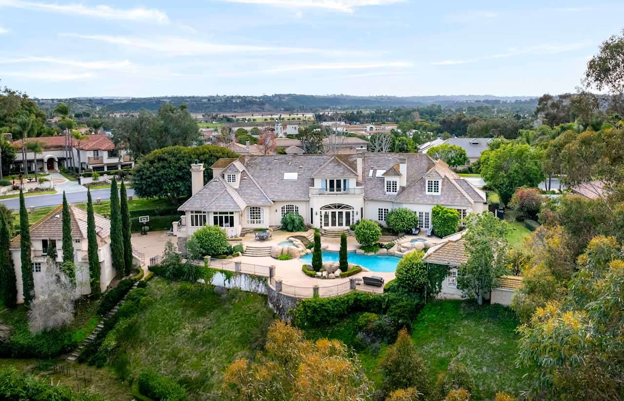 THE ICONIC FAIRBANKS RANCH LIFESTYLE - Brizolis | Janzen & Associates