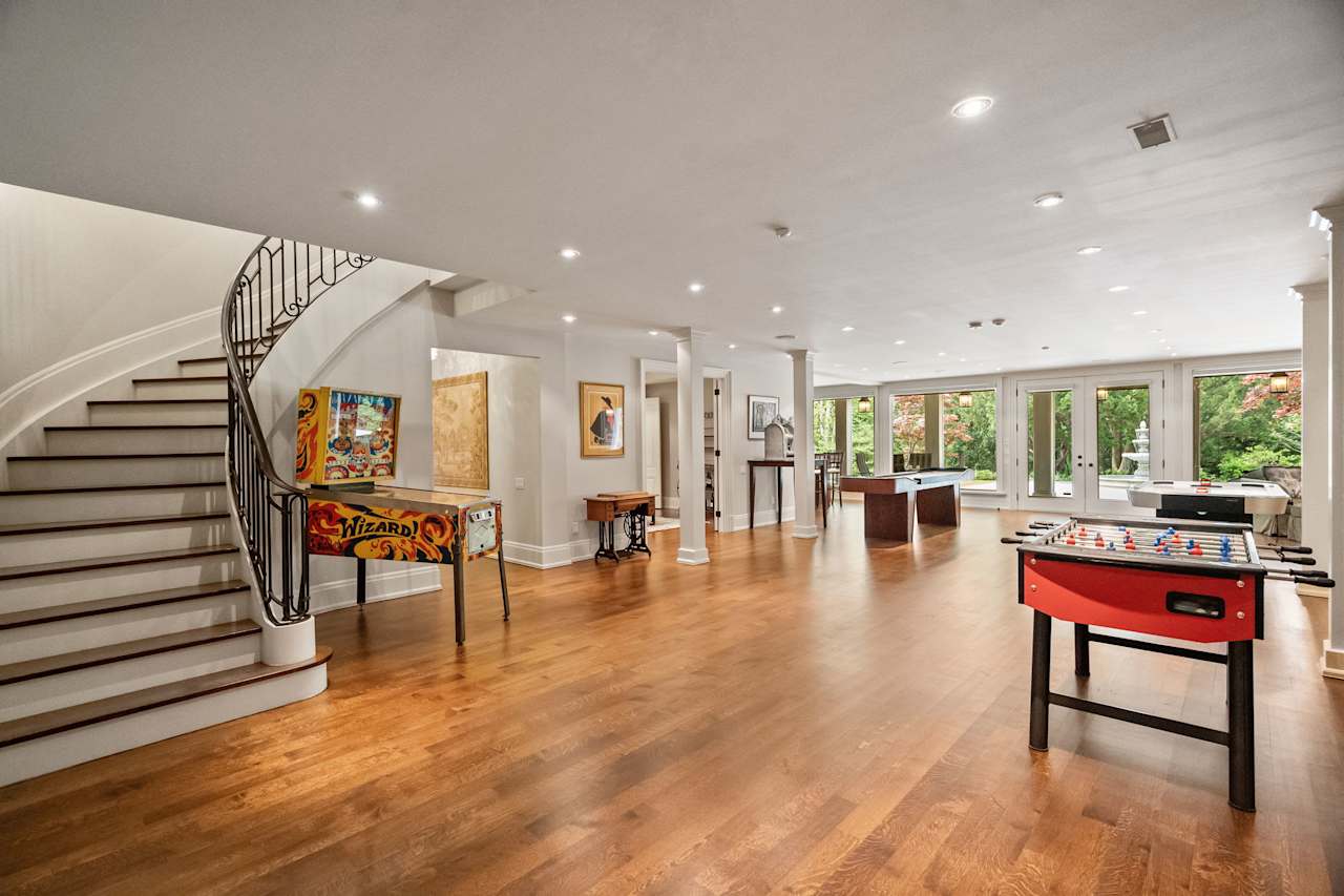 Luxury Privacy Lasting Value | Barry Cohen Homes