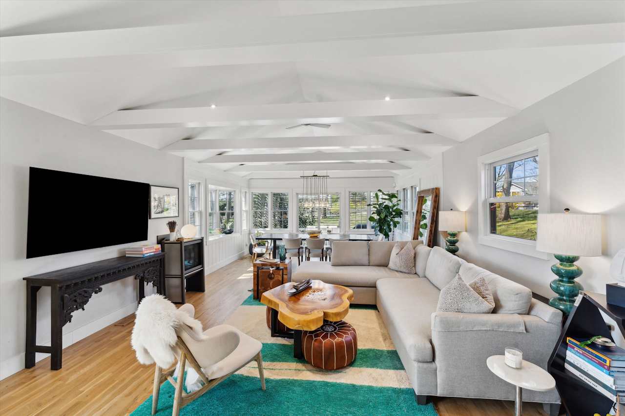 5 Bay View Drive E | Mala Sander + Team