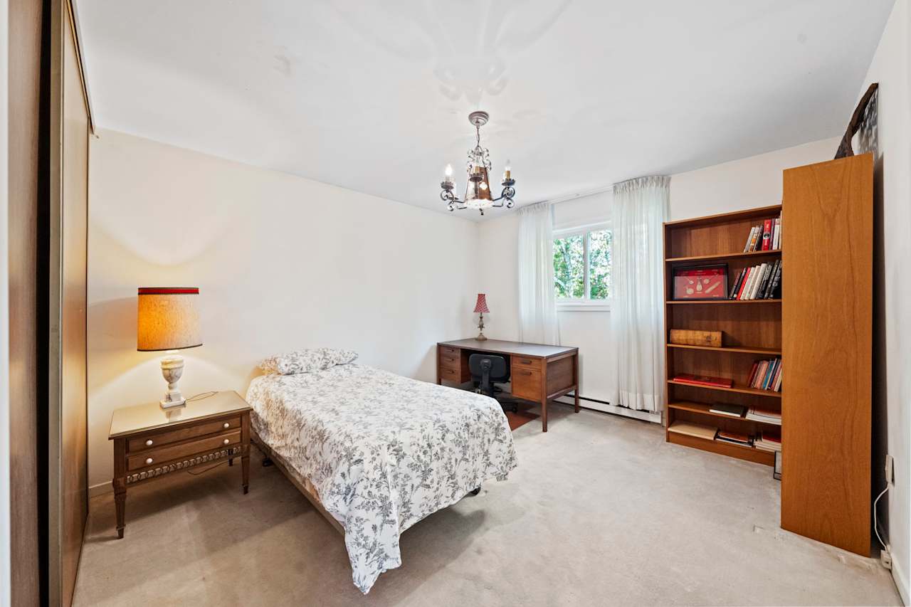 SOLD: One Of Denlow's Most Sought After Layouts | Barry Cohen Homes