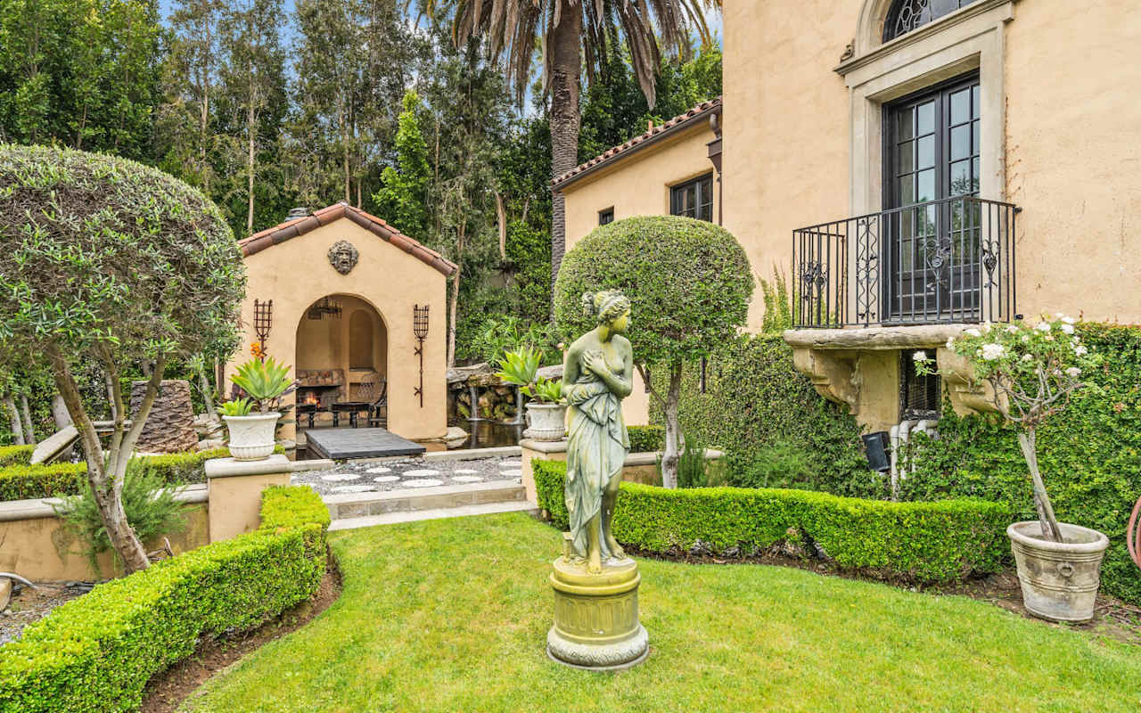 The Cedars Mansion | Christophe Choo