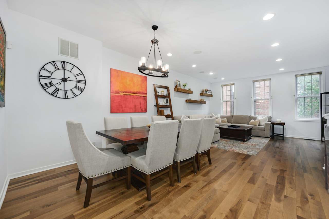 1229 W Madison St Unit R