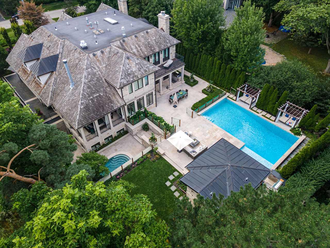 247 Donessle Drive | Ontario, ON L6J 3Y8 | Goodale Miller Team