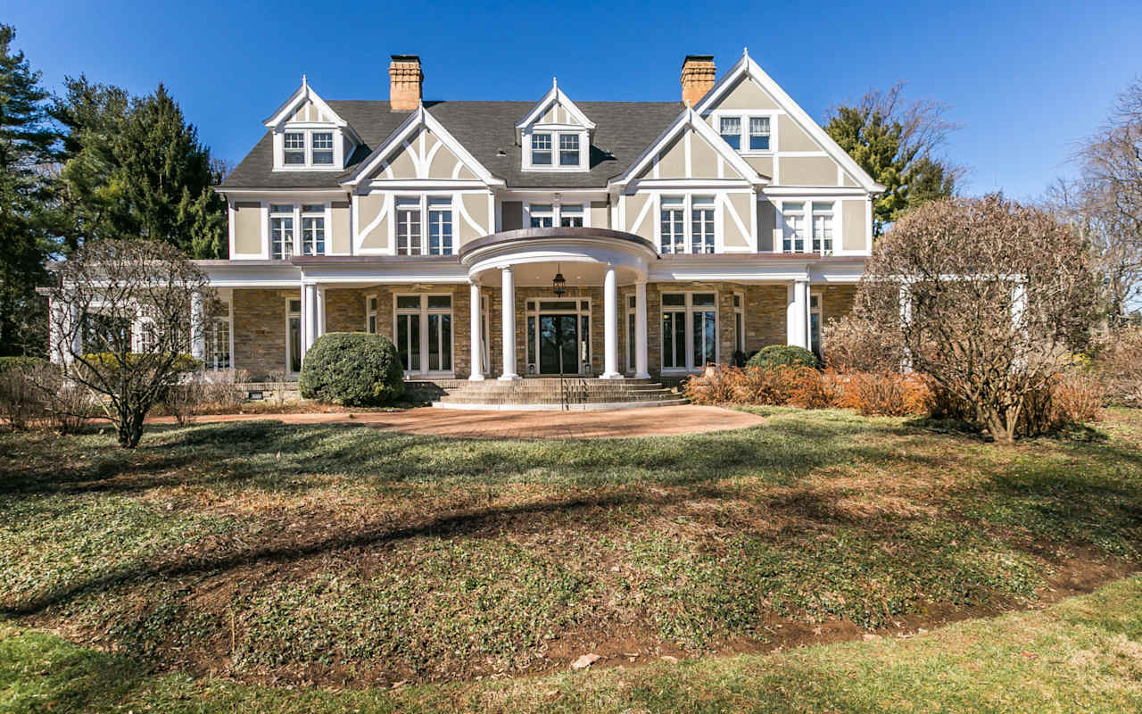 Hubble Bisbee | Christie's International Real Estate