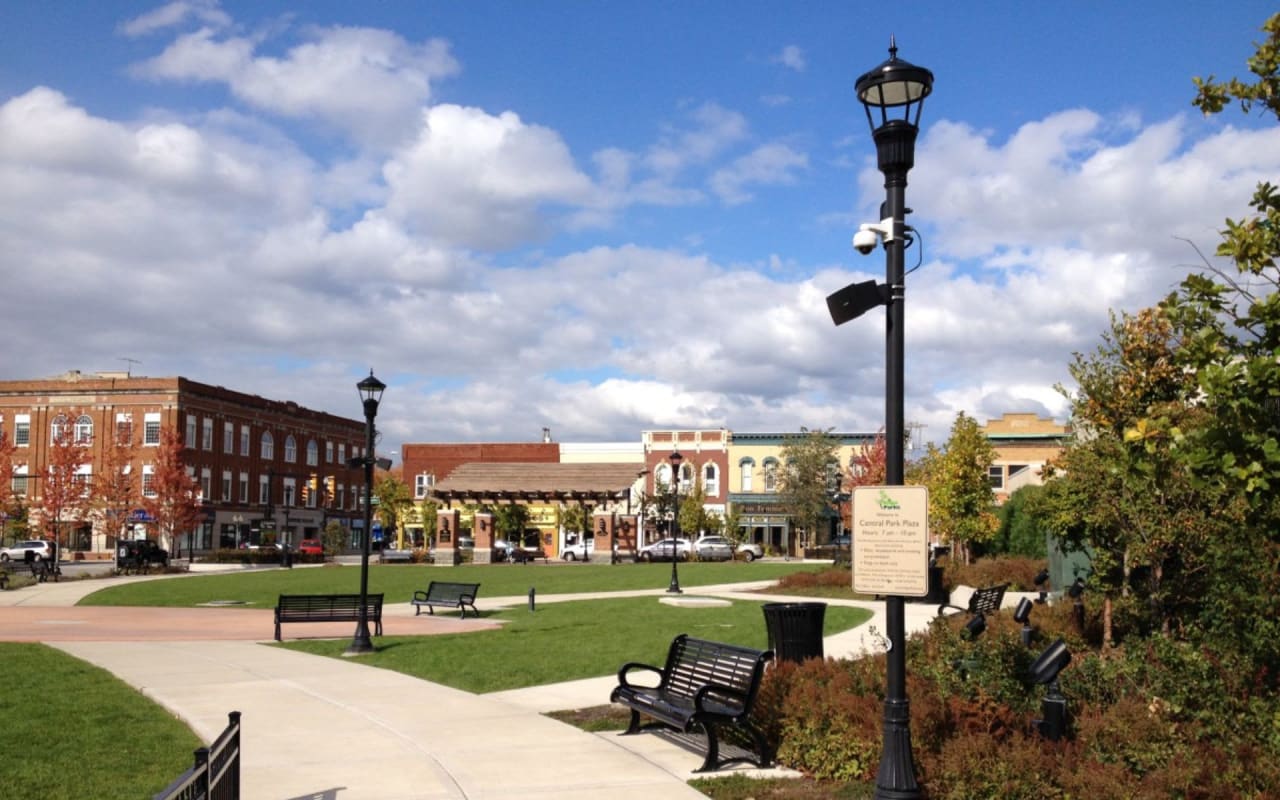 Lesley Sweeney | Illinois & Indiana Real Estate Agent