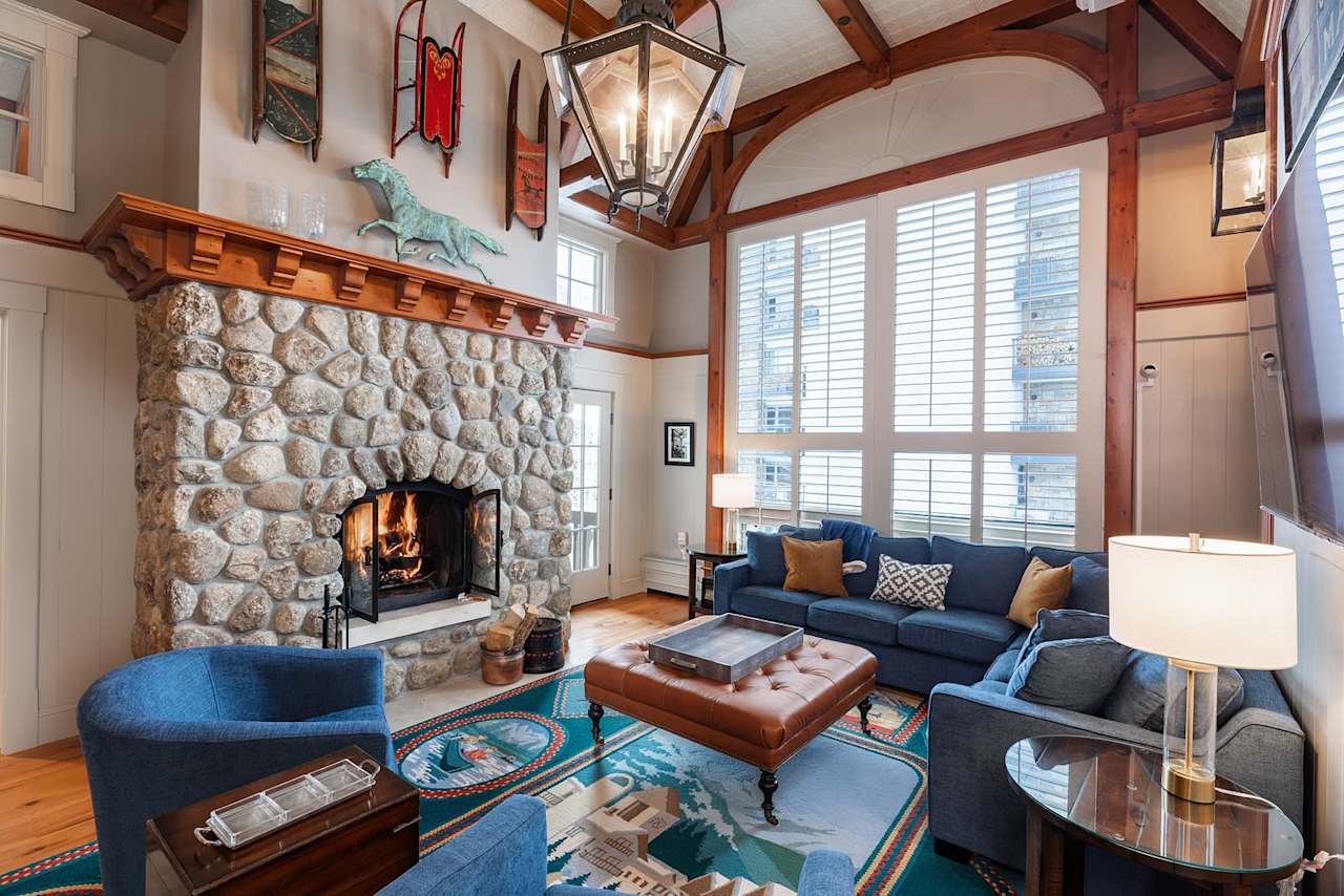 The Lodge at Vail Condominiums #526