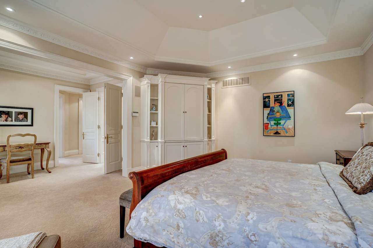 SOLD: Most Prestigious Location | Barry Cohen Homes