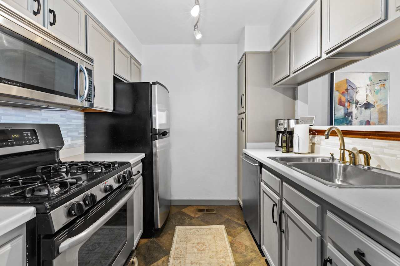 5092 Buckingham Road | Jessica Northrop Group, Compass | Real Estate ...