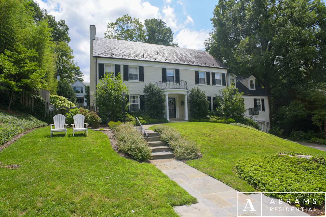 Westmoreland Hills | Neighborhood Guide