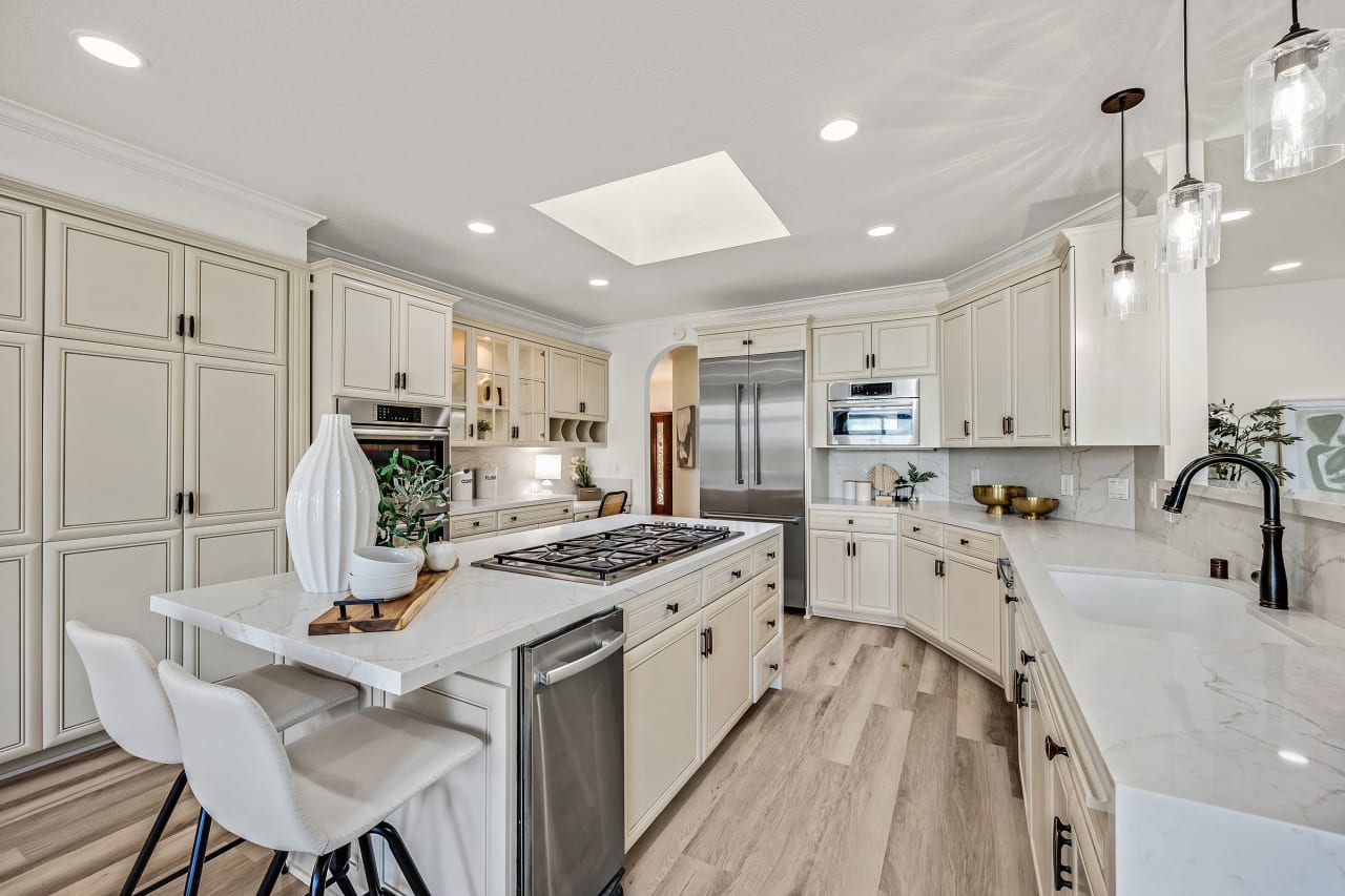 7977 Foothill Knolls Drive