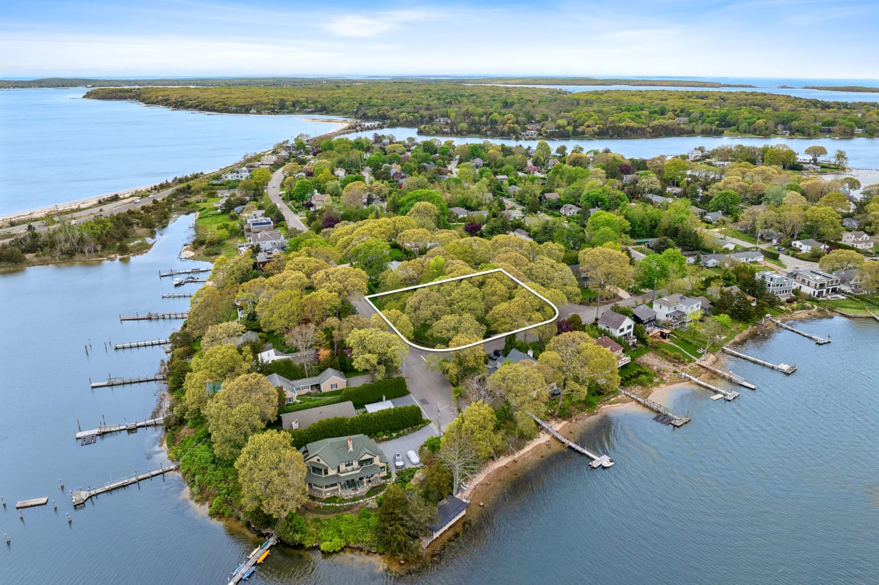 5 Bay View Drive E | Mala Sander + Team