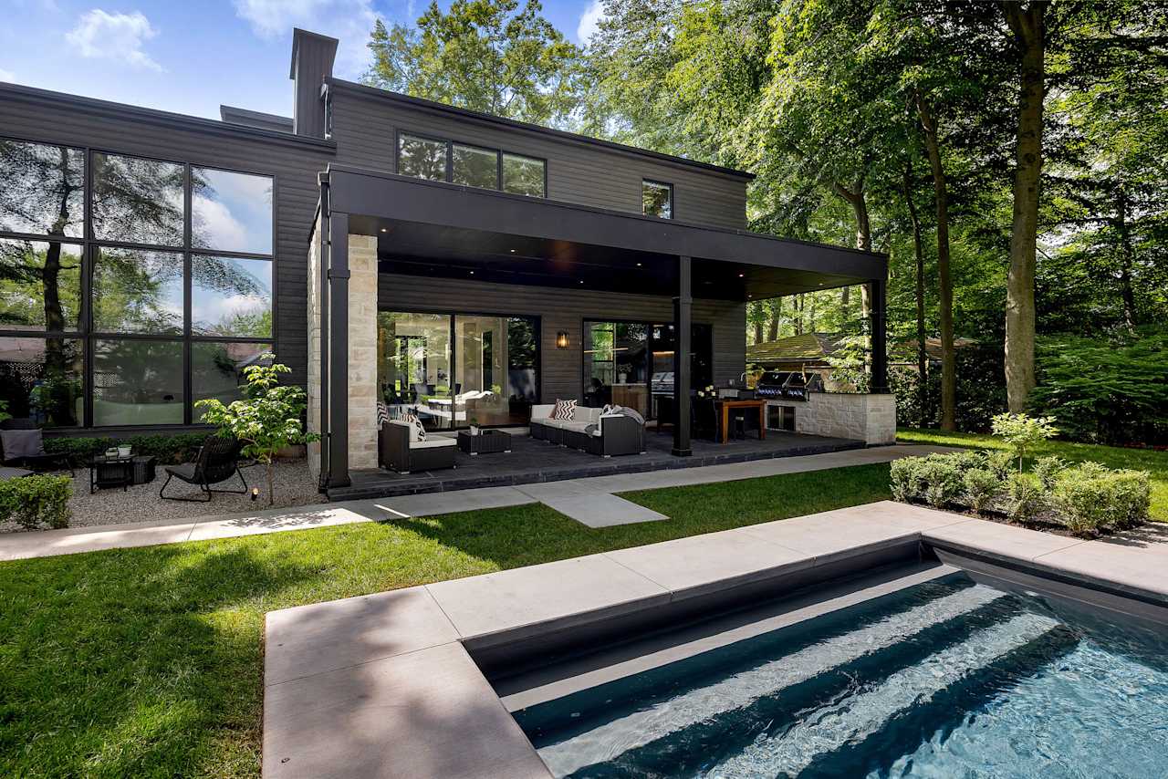 2102 Glenforest Crescent | Oakville, ON L6J 2G4 | Goodale Miller Team