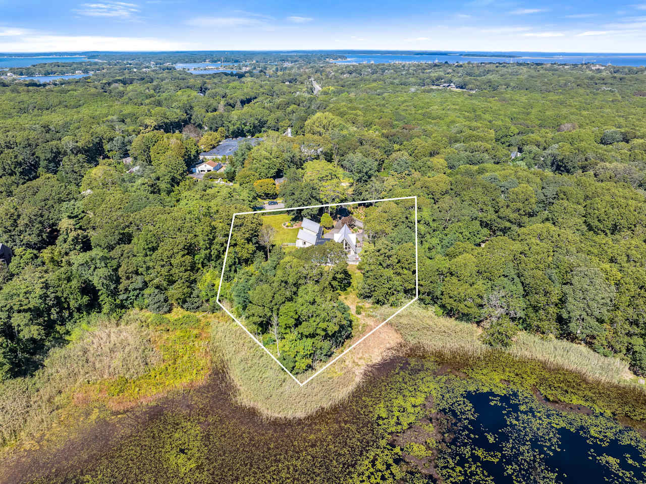 20 Lily Pond Drive | Mala Sander + Team