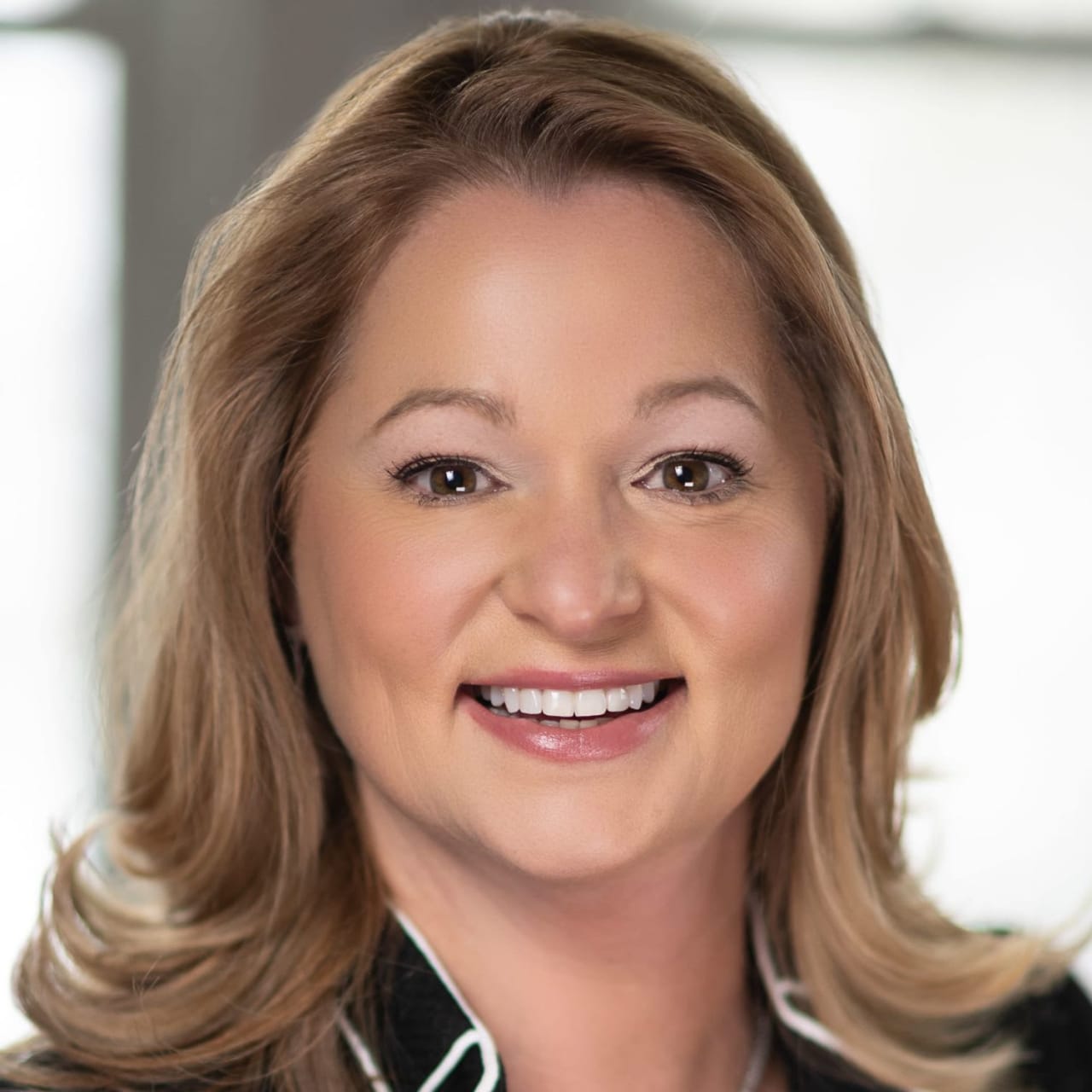 Meet Cindy Laughrea | Real Estate Agent Serving Newton, MA