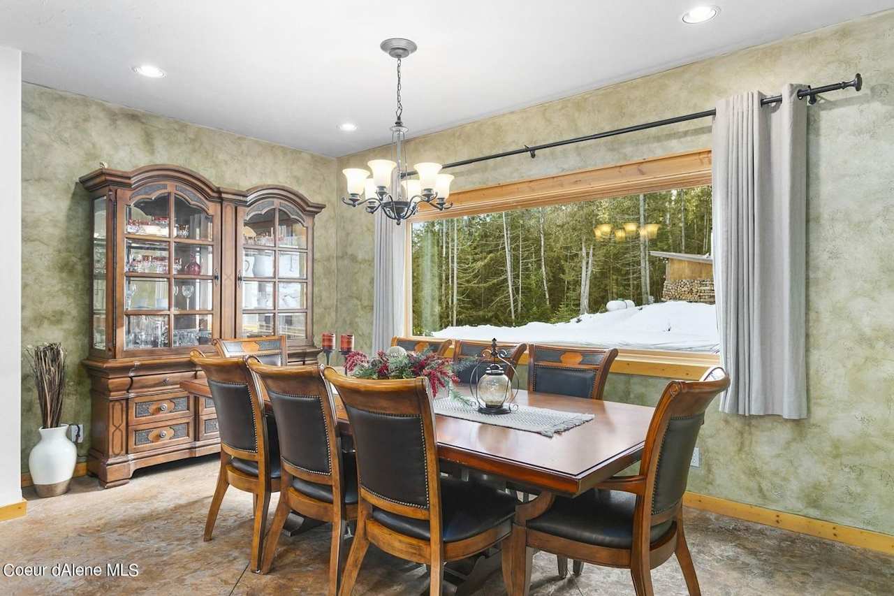 968 Hidden Valley Rd