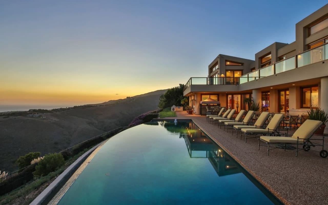 Home of the Week: A Majestic Malibu Estate with 360-Degree Views ...