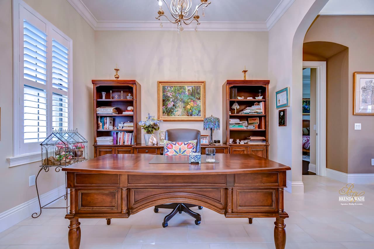 PRICE REDUCED! | 122 BROOKOVER LN