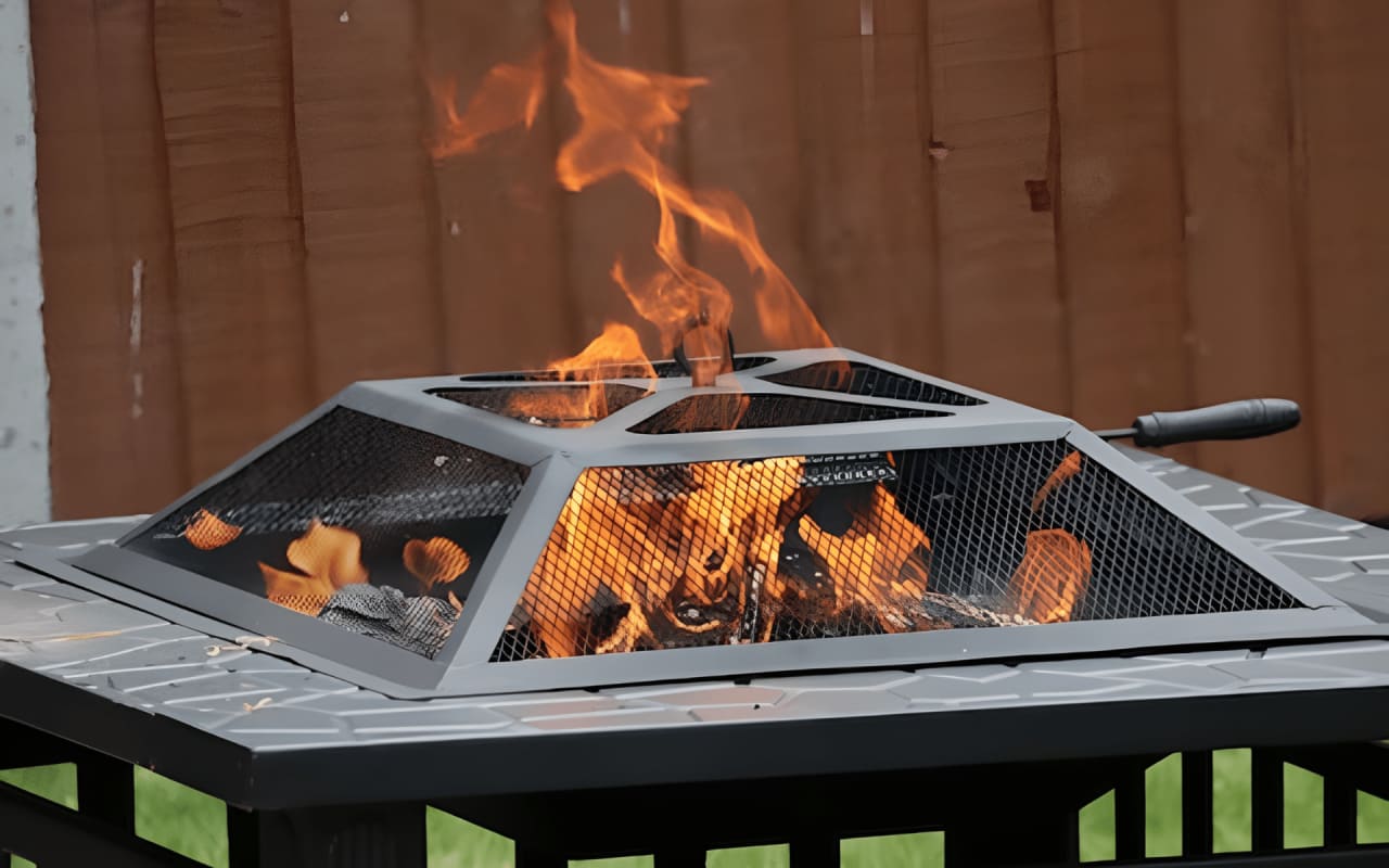 Select the Best Fire Pit for Your Yard